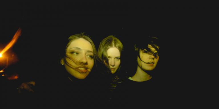 Emily Maxwell (Daddy Issues) on "Empowerment" Anthems